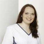 Zahnaerztin-Ertel-Graefenberg-Bettina-Grimm - Dr. Katja Ertel